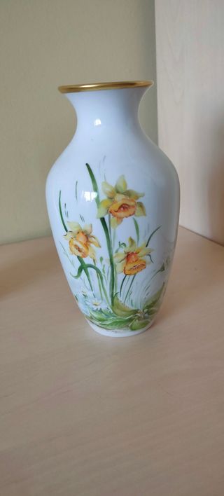 Vaso in ceramica dipinta a mano