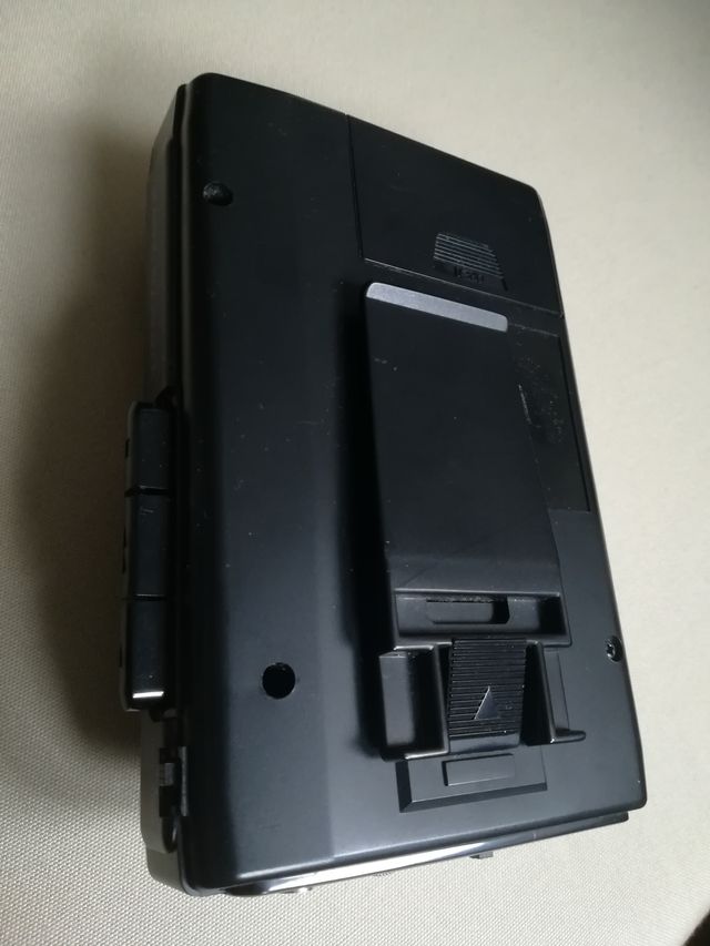 WALKMAN Emerson vintage de segunda mano por 16 EUR en Lugo en WALLAPOP