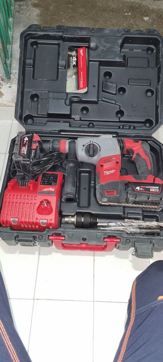 Tasdellatore a batterie milwaukee