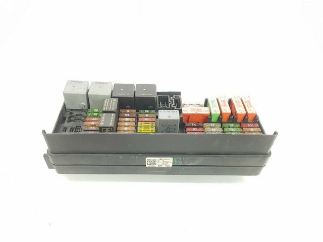 CAJA FUSIBLES MERCEDES A1645403072 de segunda mano en Castilleja de la ...
