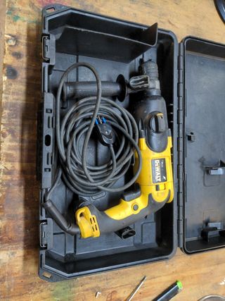 Trapano tassellatore demolitore