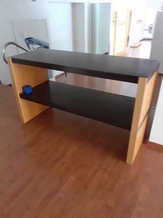 tavolo in legno a due ripiani