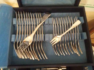 batteria set posate e bicchieri amc nuovi mai usat