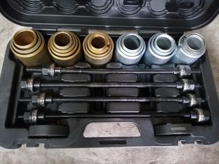 vendo.  estrattori,  per cuscinetti boccole. ecc