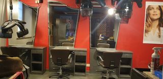 specchi con mensole,cassetti,cassa,attaccapanni