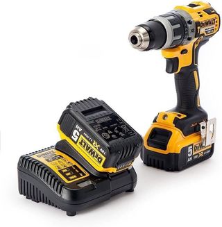 DEWALT DCD796P2 Trapano Avviatore con Percussione 