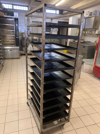 Carrello porta teglie