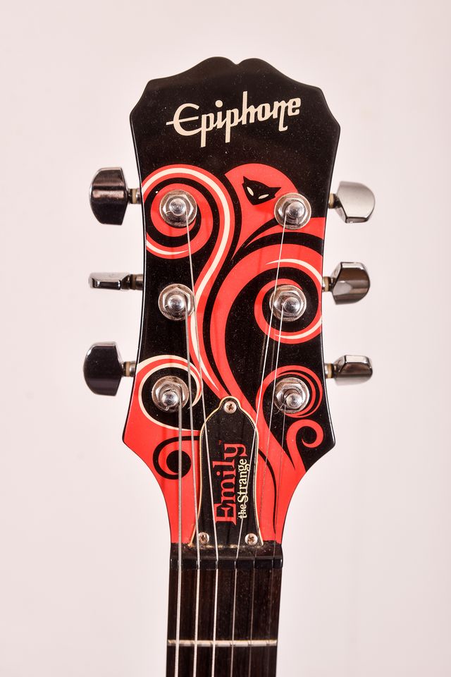 Guitarra Epiphone SG Emily The Strange de segunda mano por 400 EUR en ...