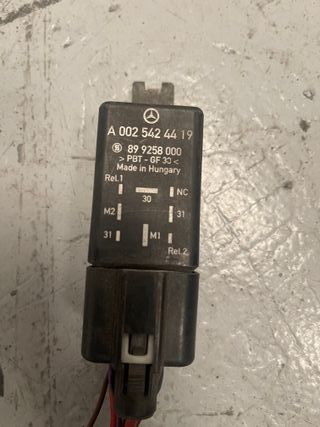 Rele Mercedes Viano Vito W639 ventilador de segunda mano por 50 EUR en ...