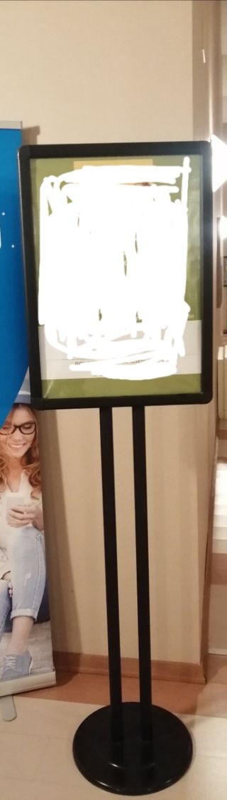 espositore,  totem pubblicitario a piantana