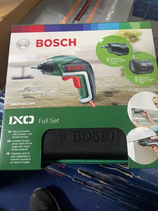 Set BOSCH da Cacciavite a Batteria IXO