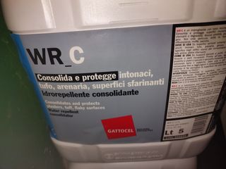 per consolidamento intonaci 