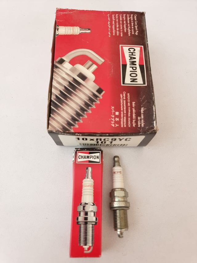 Bujias champion RC9YC de segunda mano por 4 EUR en Sueca en WALLAPOP