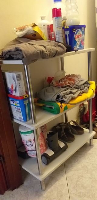 mobiletto portaoggetti da sgabuzzino 