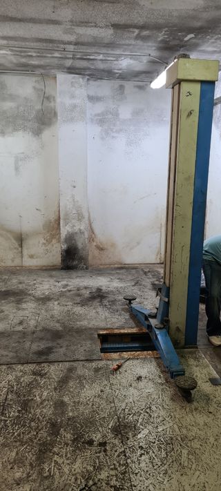 ponte sollevatore a due colonne 