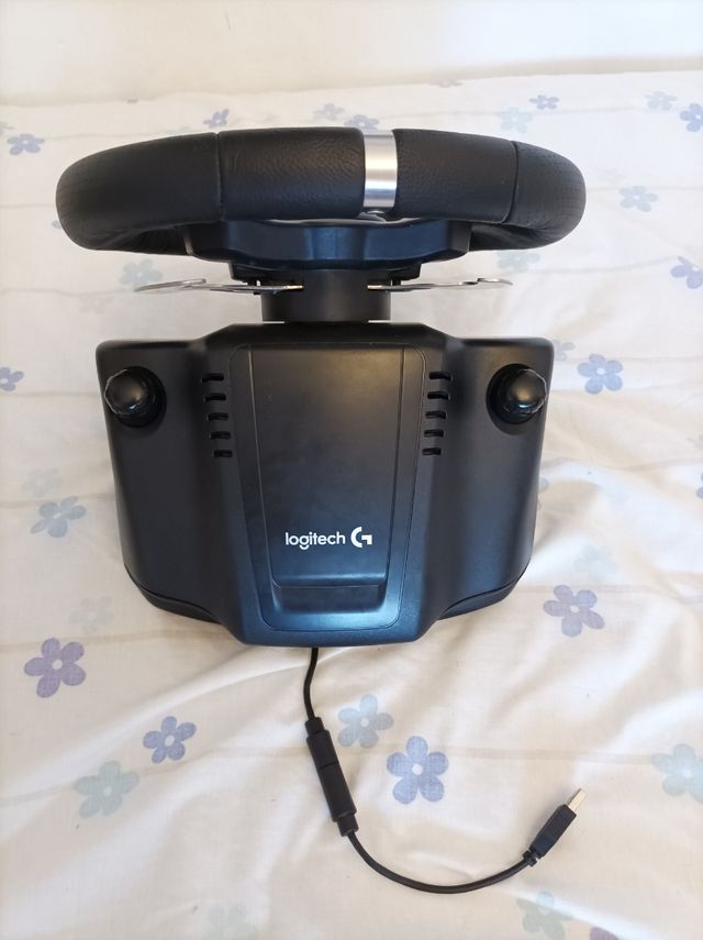 Logitech G20 Volante de segunda mano por 140 EUR en Bormujos en WALLAPOP