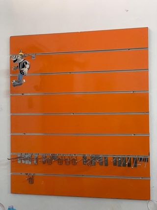 Pannelli con ganci, di diverse misure 