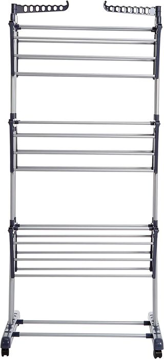 Stendibiancheria a torre da interni con braccetti.