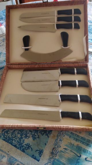 set coltelli mai usati