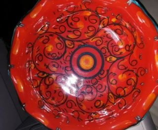 Centrotavola in ceramica dipinta a mano