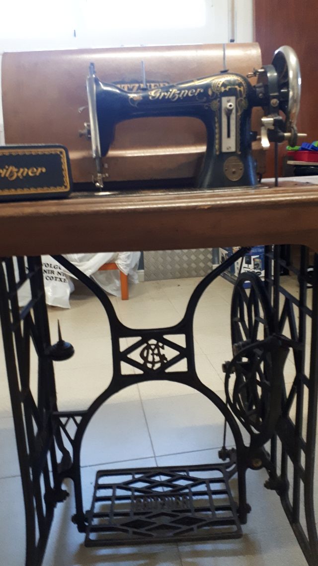 Máquina de coser Gritzner antigua de segunda mano por 150 EUR en Caldes ... Máquina de coser Gritzner antigua de segunda mano por 150 EUR en Caldes ...