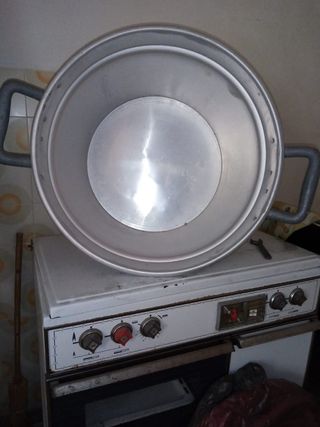 pentola caldaia con coperchio nuova