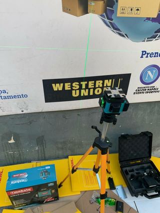 LIVELLA LASER PROFESSIONALE 
A 16 LINEE 4D