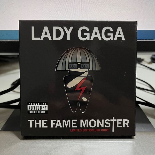 Lady Gaga - The Fame monster USB de segunda mano por 70 EUR en Molins ...