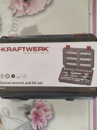 chiavi a bussola ed inserti da 1/4 nuovi 