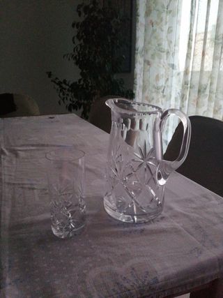 servizio bicchieri, caraffa. 