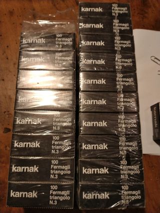 fermagli triangolo per carta