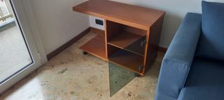 Mobiletto per stereo