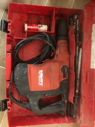 Perforatore demolitore SDS hilti comb.