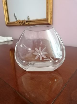 vaso in cristallo con intarsi e strass
