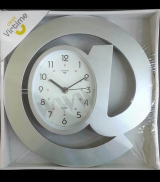 Orologio da parete, soggetto @