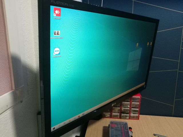 Monitor lg flatron E2742 de segunda mano por 90 EUR en Beniajan en WALLAPOP