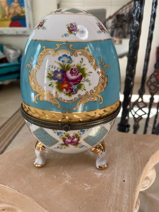 Uovo modello faberge antico