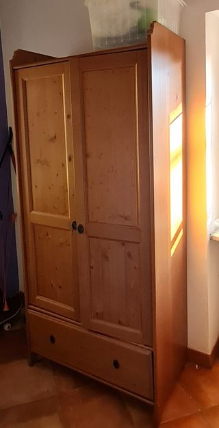 Cameretta, letto allungabile e armadietto legno
