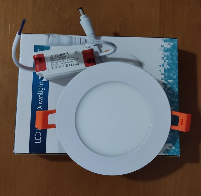 Led panel downlight 6W 220-240V AC 50-60Hz 4000K de segunda mano por 5 EUR en Petrer en WALLAPOP