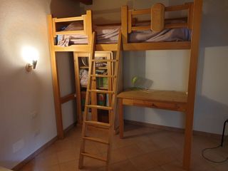 cameretta artigianale in legno massello