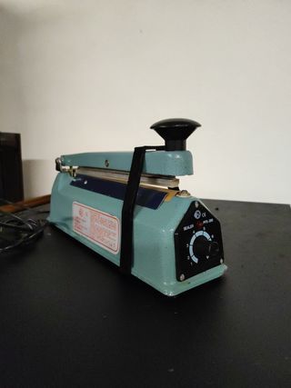 TERMOSIGILLATRICE PER BUSTE