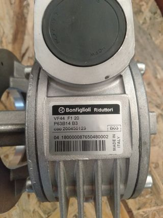 riduttore Bonfiglioli VF44 F1 20 P63 B14 B3