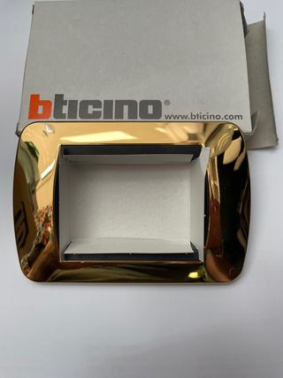 Placca ottone BTICINO living