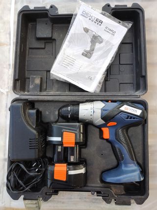 trapano avvitatore dexter con due batterie
