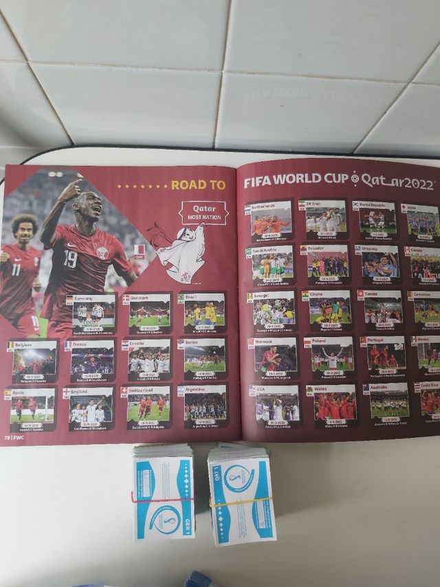 Colección completa de cromos MUNDIAL QATAR 2022 de segunda mano por 190 EUR en Bilbao en WALLAPOP