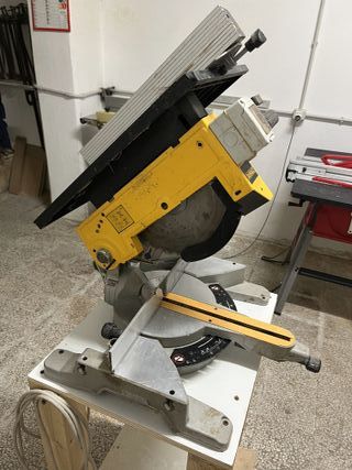 TRONCATRICE DEWALT DW711 Type5