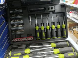 KIT SCALPELLI E CACCIAVITI