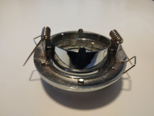 PORTA-HALOGENOS ALUMINO MATE de segunda mano por 2,5 EUR en Lorenzana ...