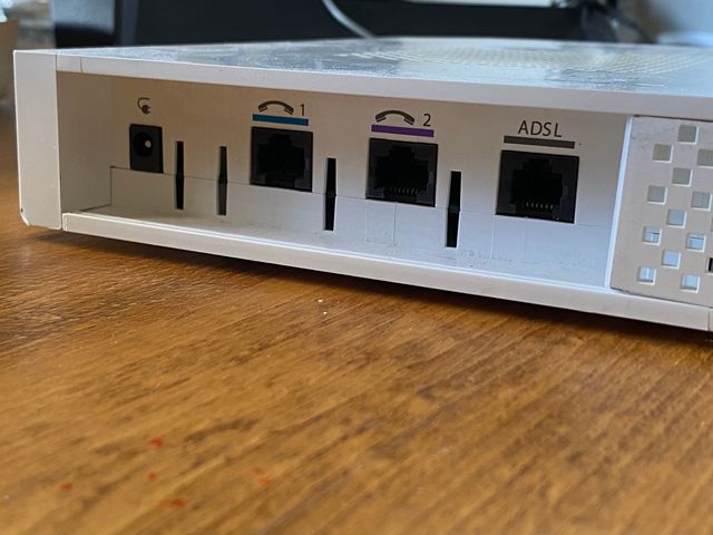 Router WiFi Orange Livebox 2 SP de segunda mano por 9 EUR en Los Alamos ...