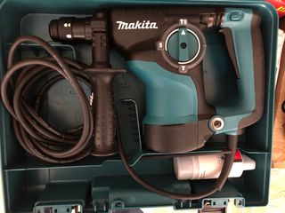Demolitore 3kg MAKITA HR2811FT 800w
